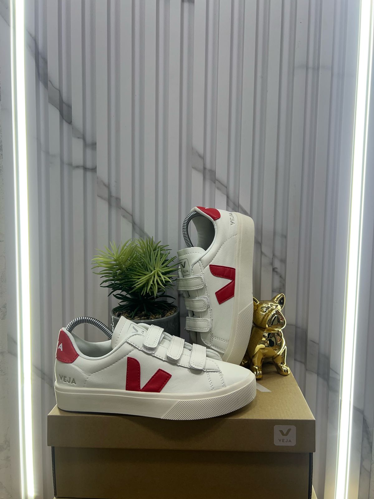 Veja Blanco/V Roja - Vary shoes